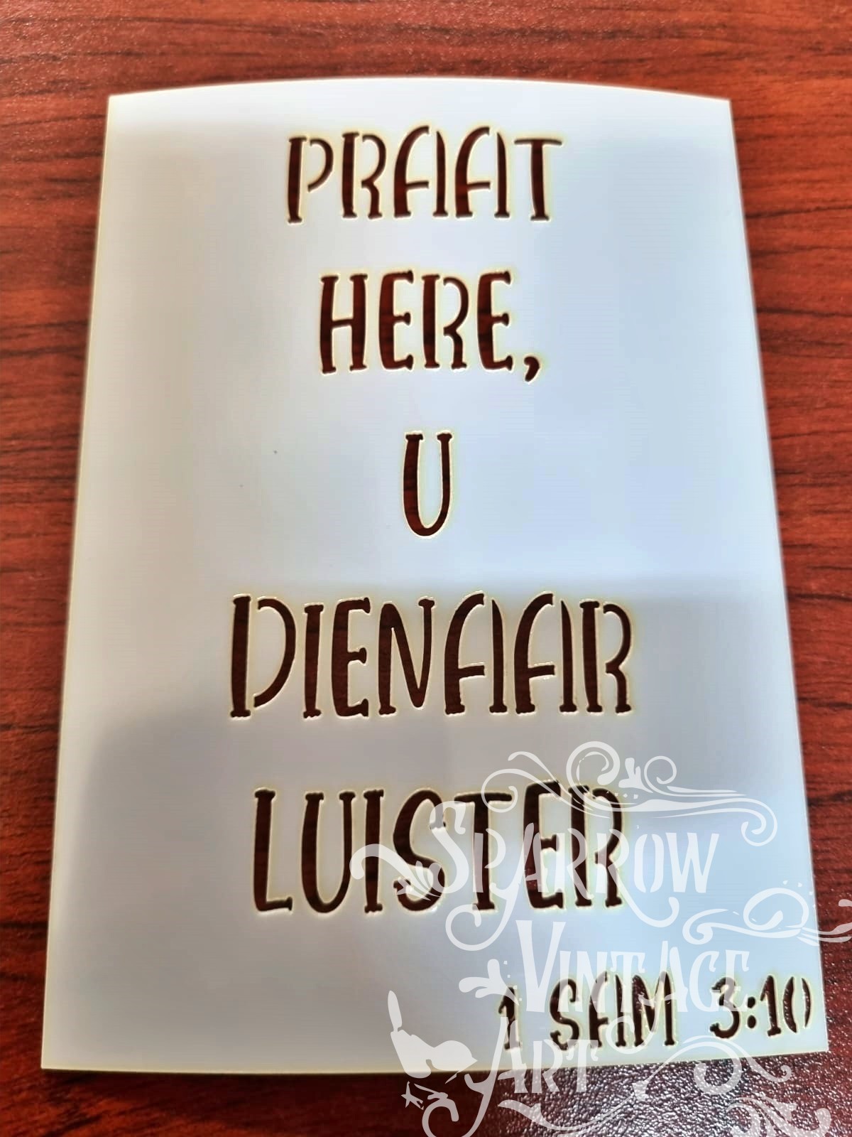 Praat Here, U dienaar luister – Stencil - Sparrow Vintage Art